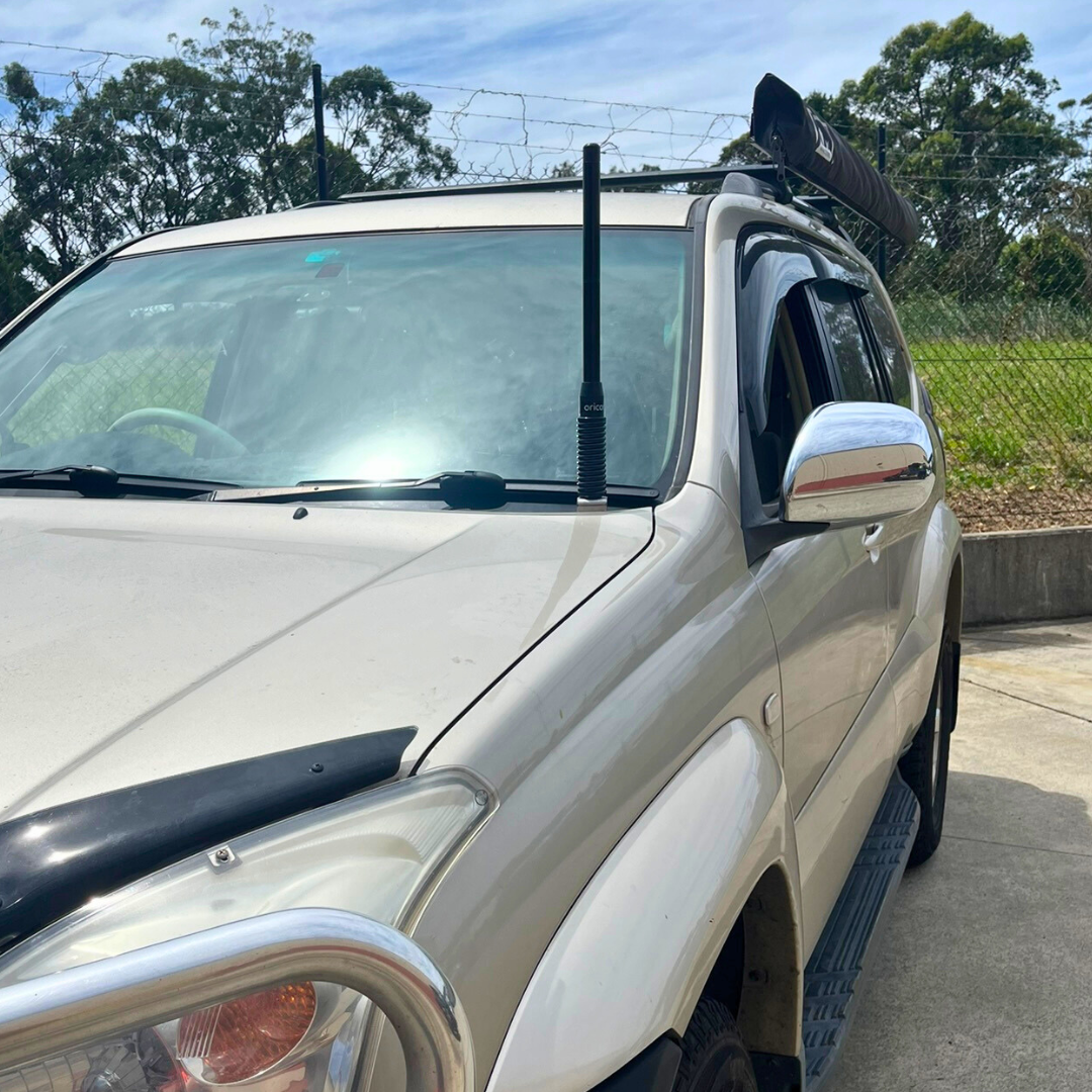 2002-2008 Toyota Land Cruiser Prado 120 Bonnet Hinge UHF Antenna Brack ...